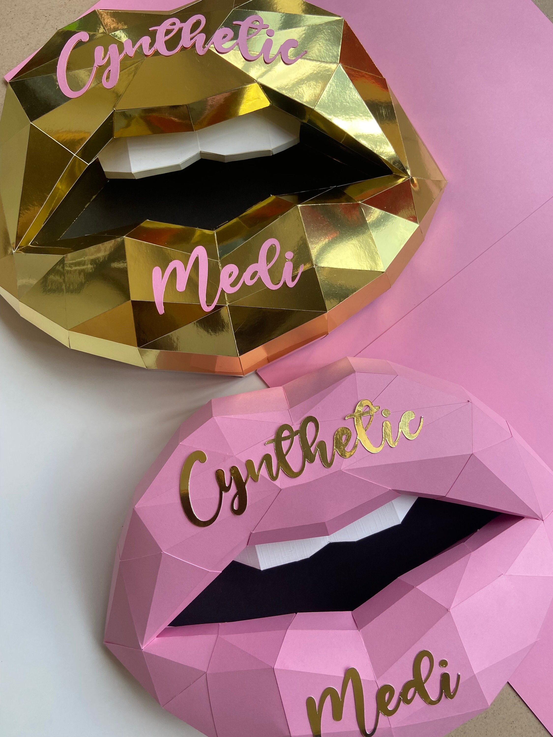 Gold Lip Art for Home Studio Salon | Gift for Makeup Artist, Makeup ...