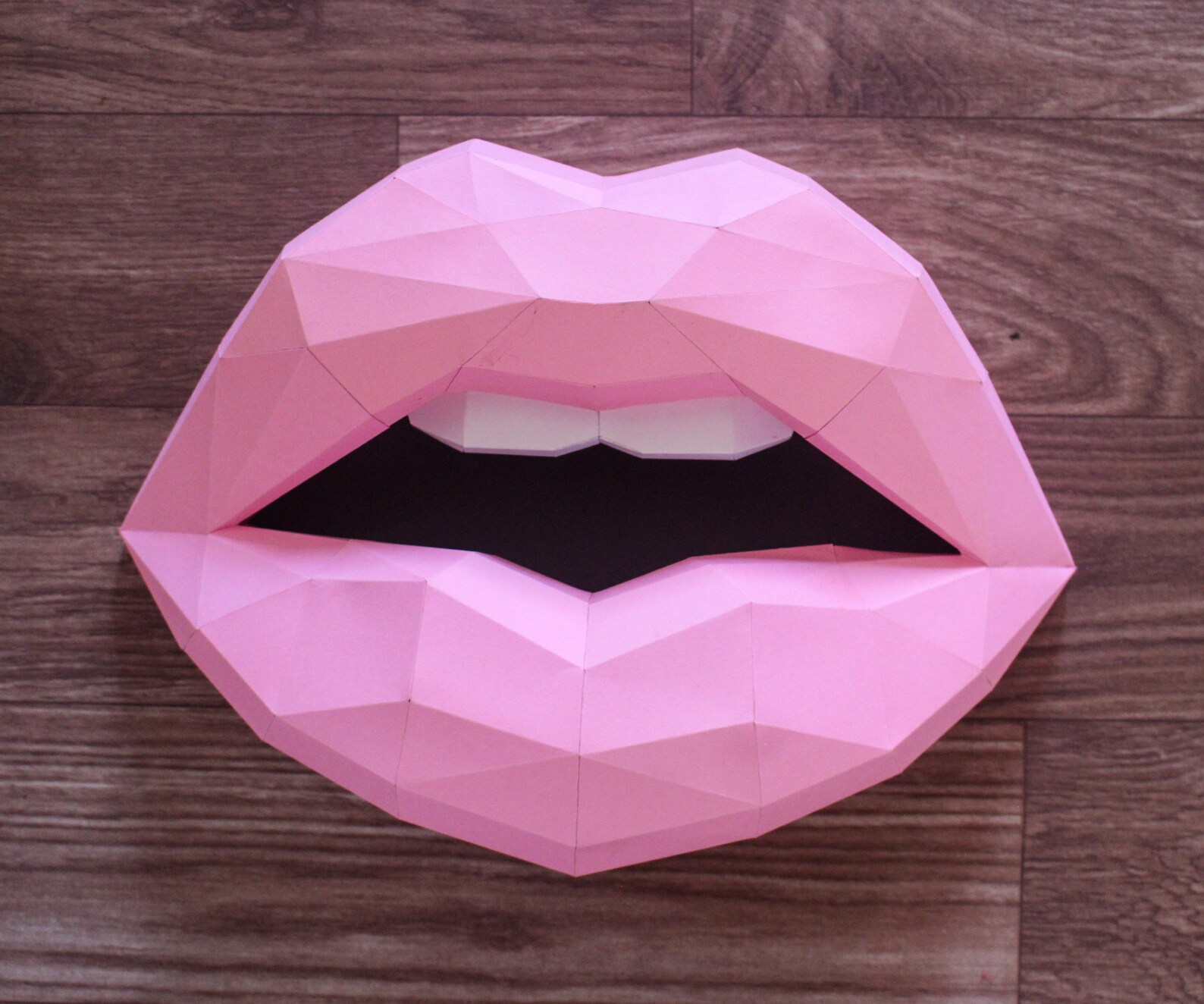 Makeup Wall Art | Lips Wall Art | Dentist Gift | | Lip Art | Studio ...