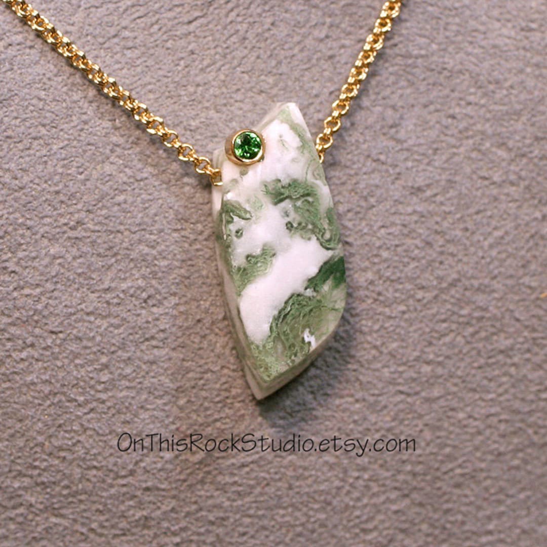 MOSS IN SNOW, White Quartz With Dendtrites, Rock Intarsia, Lapidary ...