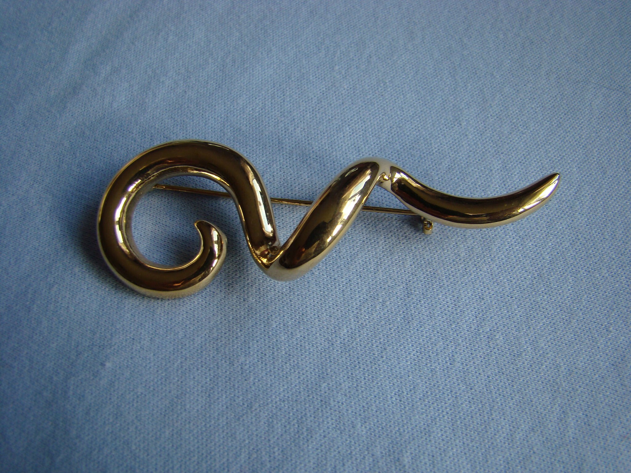 Vintage Beatrix Jewellery Gold Tone 'squiggle' Brooch . 1950's/60's ...