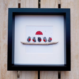 Robins Pebble Picture, Birds Picture, Robin Family Decoration Art ...