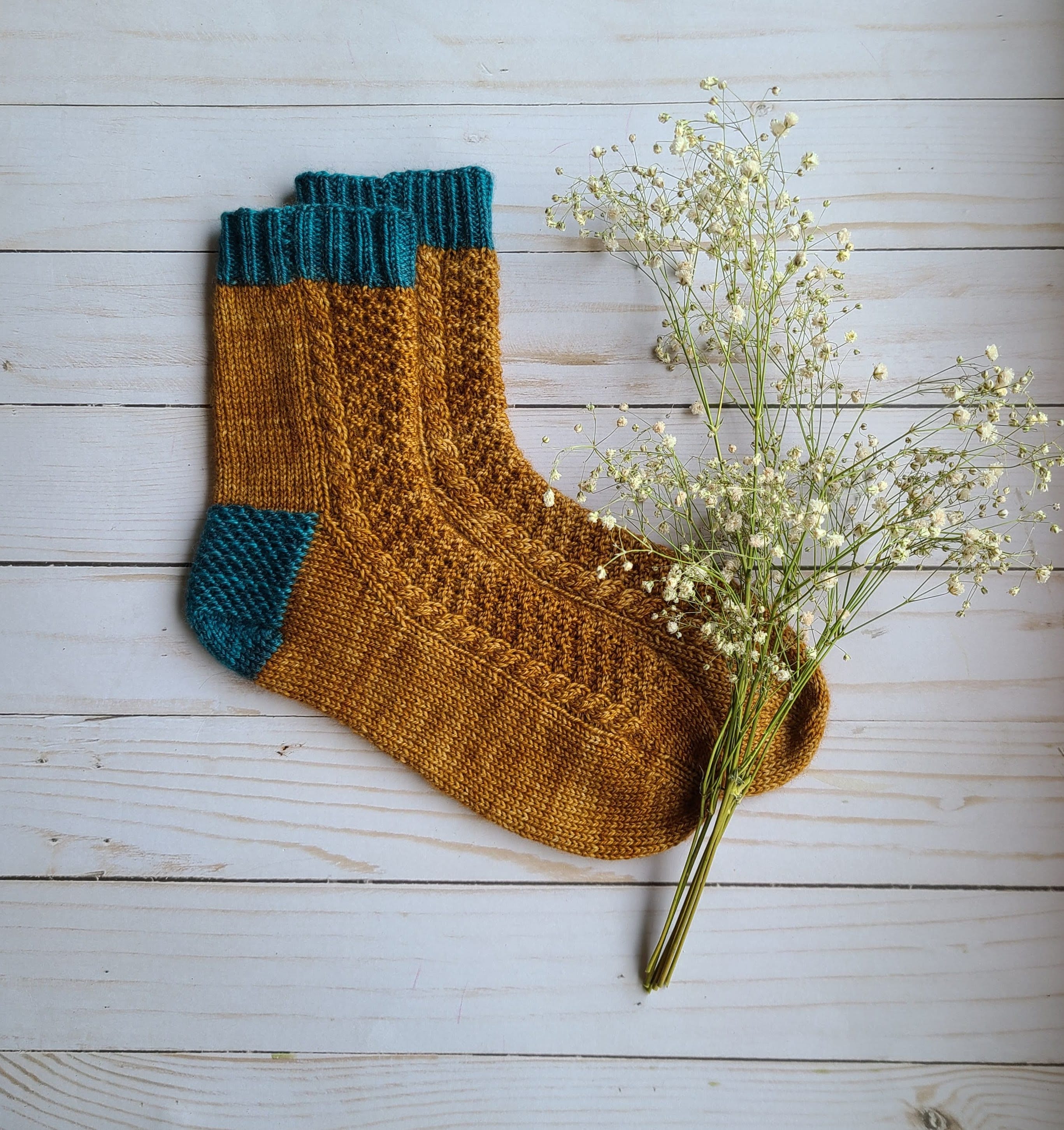 Winter Sun Socks Pattern Knitting Pattern Knit Socks - Etsy Canada