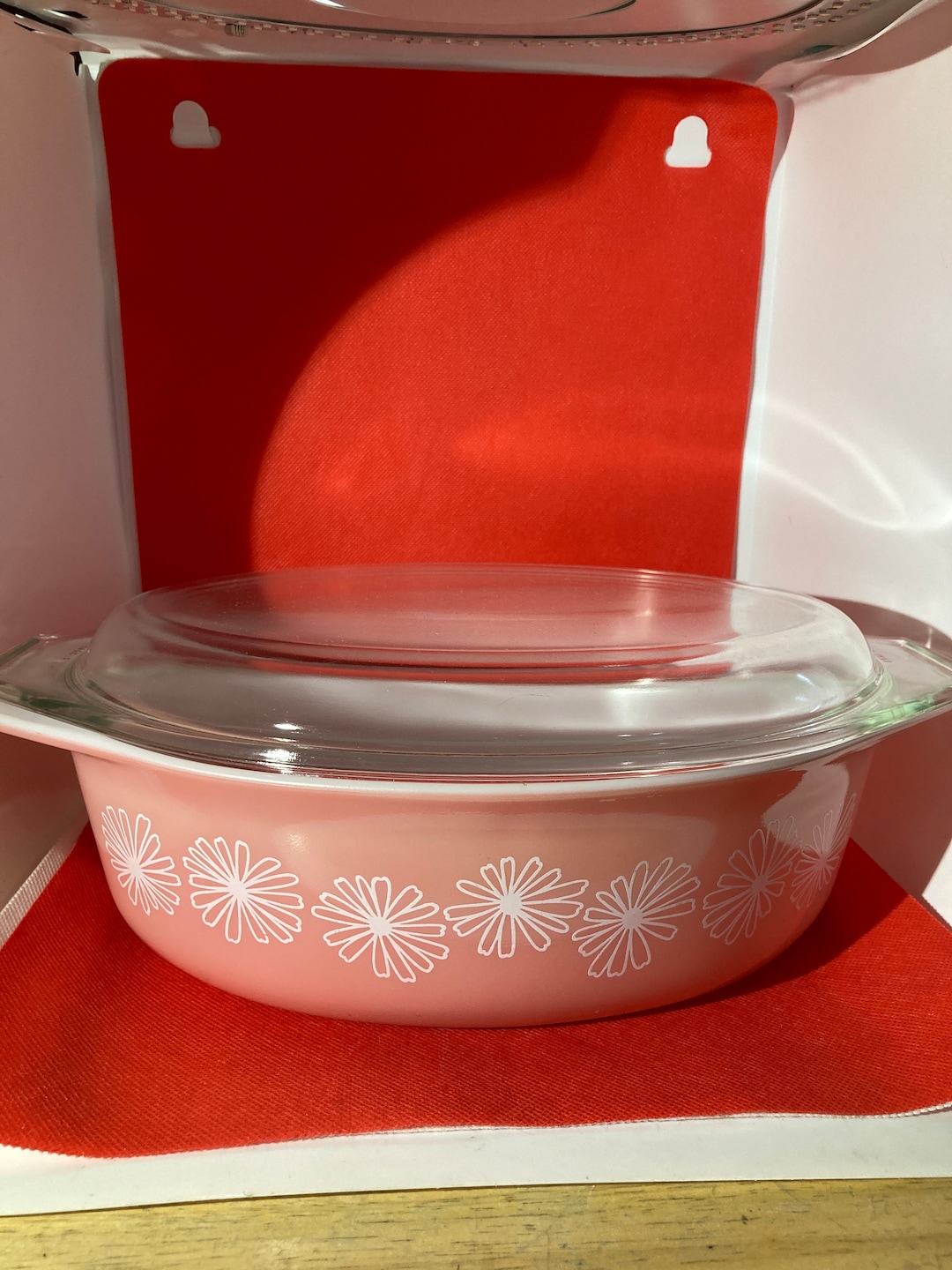 1950’s, Pink Daisy Vintage Pyrex Oval Covered Casserole Dish With Lid ...