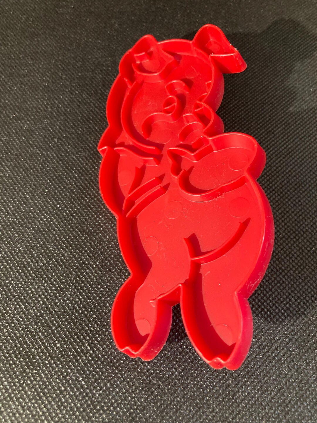 Vintage Bashful "porky Pig" Red Plastic Tupperware Cookie Cutter W ...