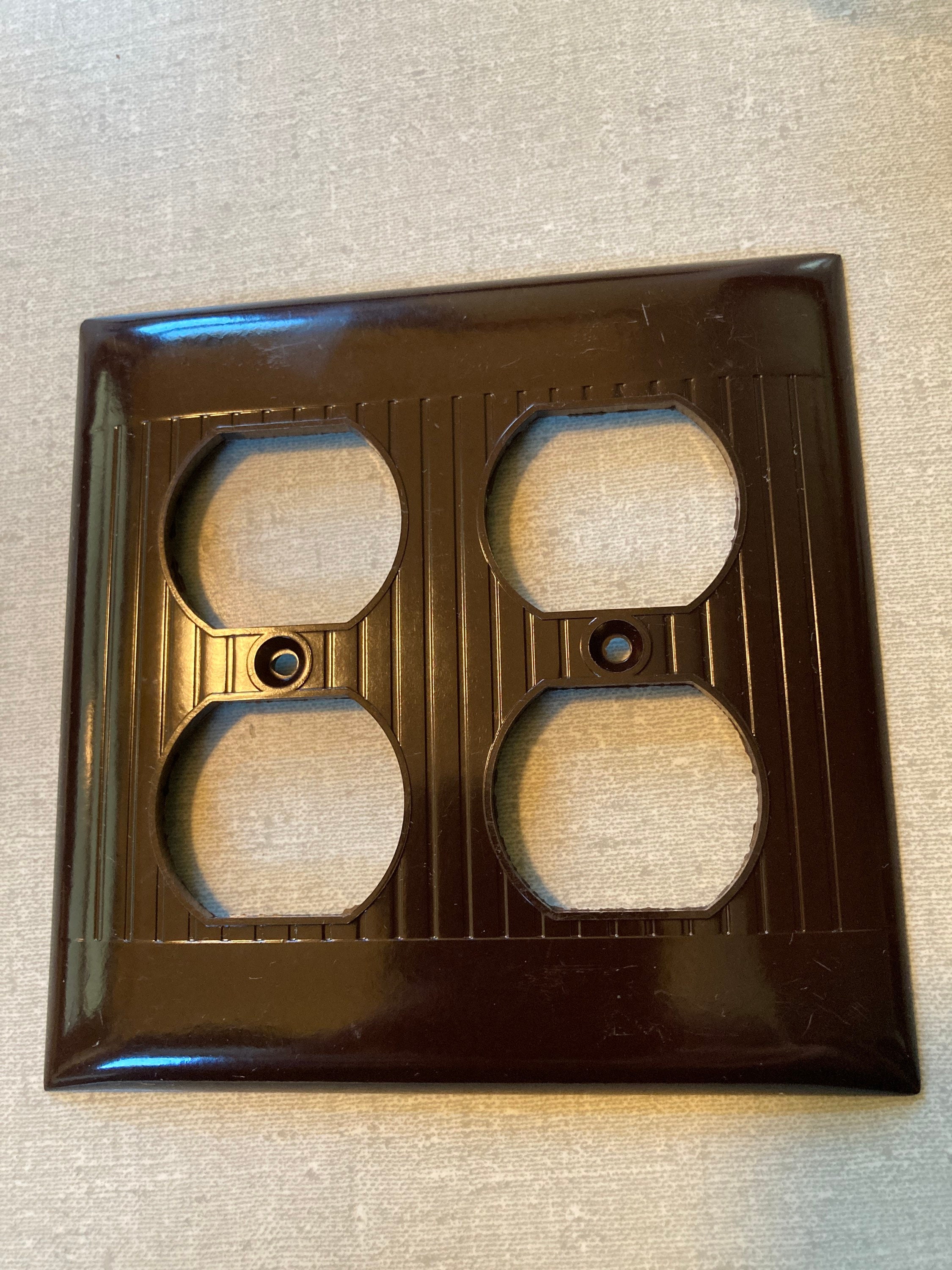 Vintage Sierra Ribbed Bakelite Brown 4-outlet Cover - Etsy