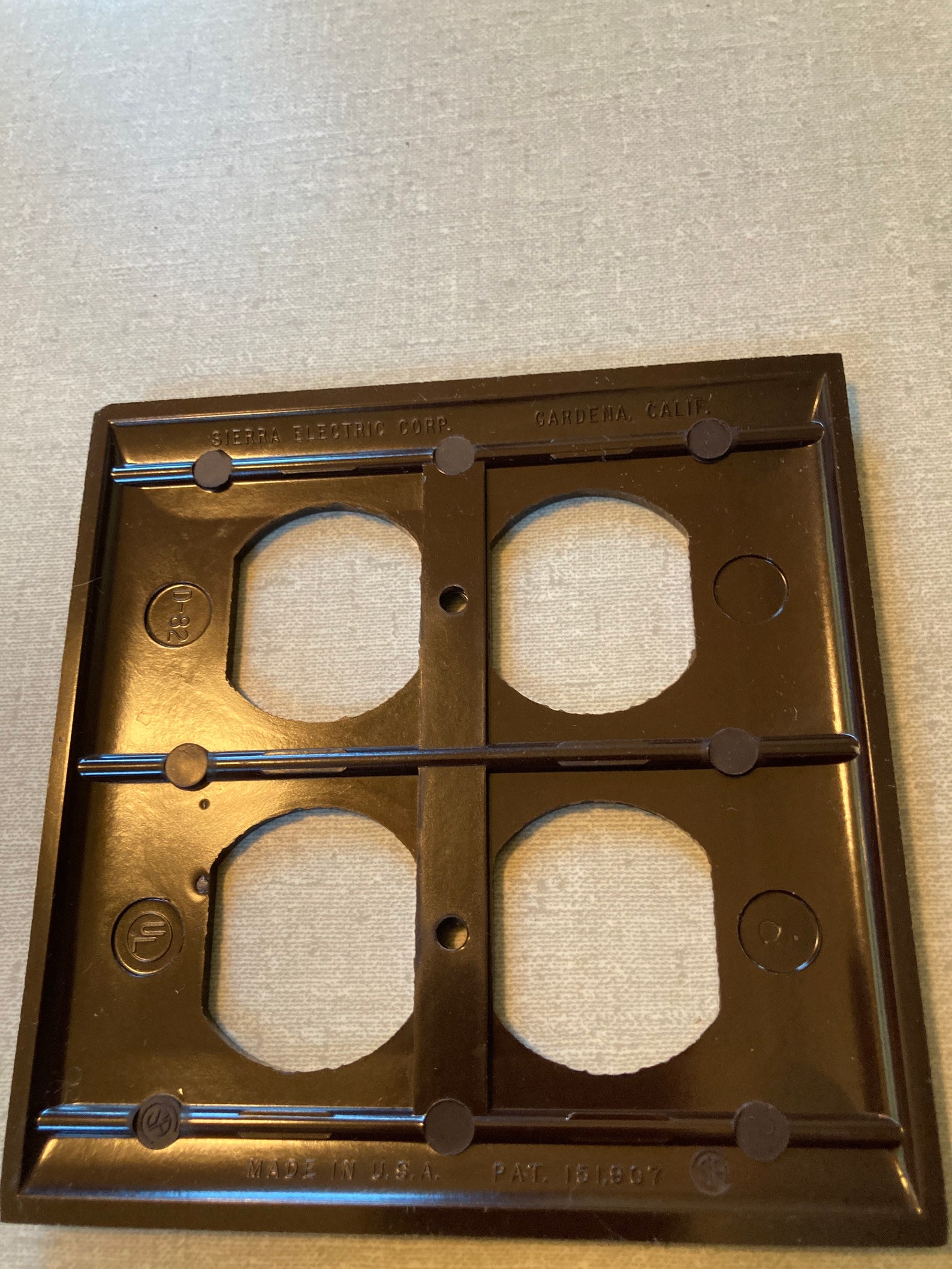 Vintage Sierra Ribbed Bakelite Brown 4-outlet Cover - Etsy