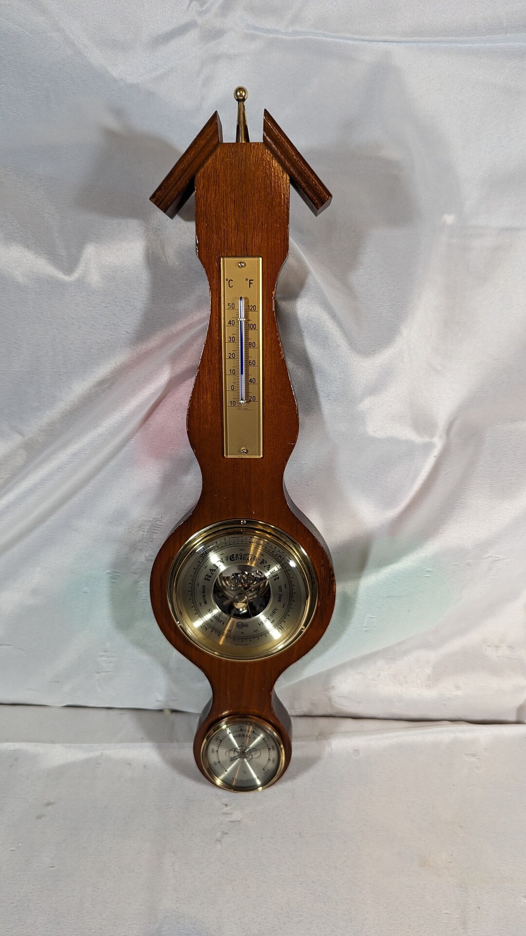 Vintage 15 Inch Wood and Brass Wall Mounted Old Fashioned Bargo ...