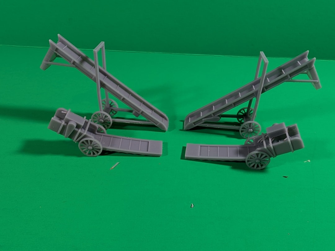 HO Scale Portable Coal Conveyors: Model Railroad Gondola Accessory (lot ...