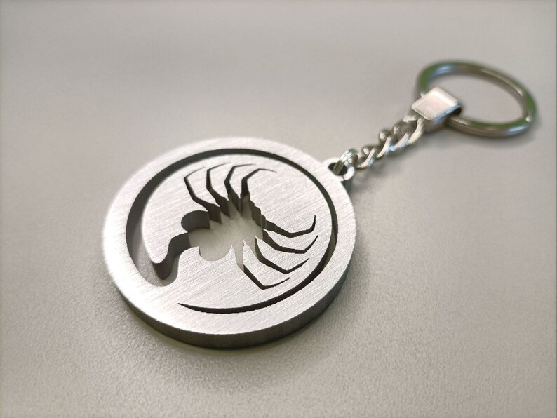 Alien, Facehugger, Xenomorph, Parasite, Face Hugger, Aluminum Keychain ...