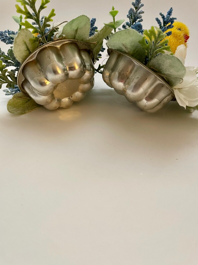 Spring Farmhouse Chick Bowl Filler Set: Peep Table Favors, Vintage ...