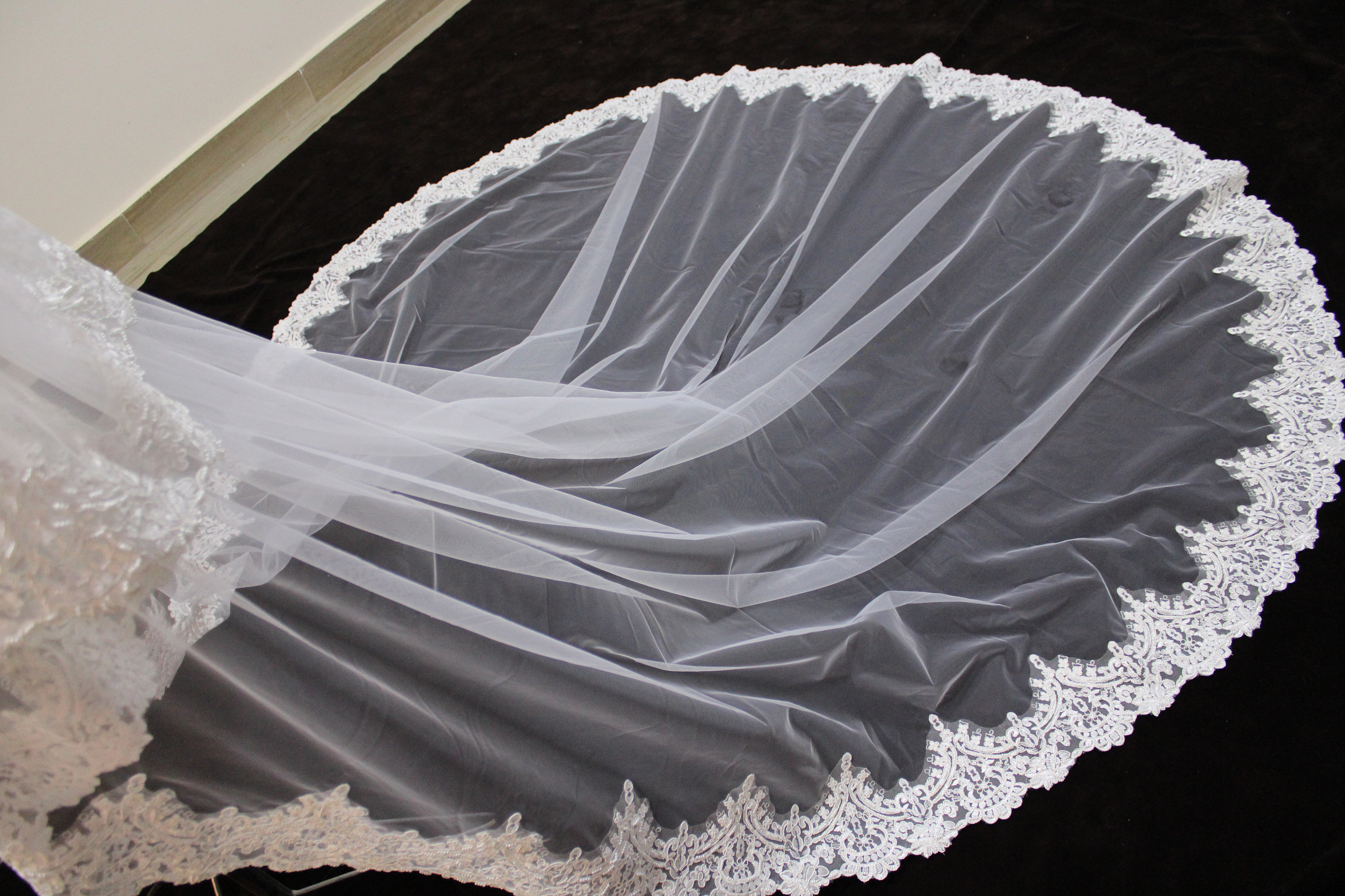 Wedding Veil 2 Tier Lace, Veil Lace Edge, Vintage Veil, Ivory Lace Veil ...