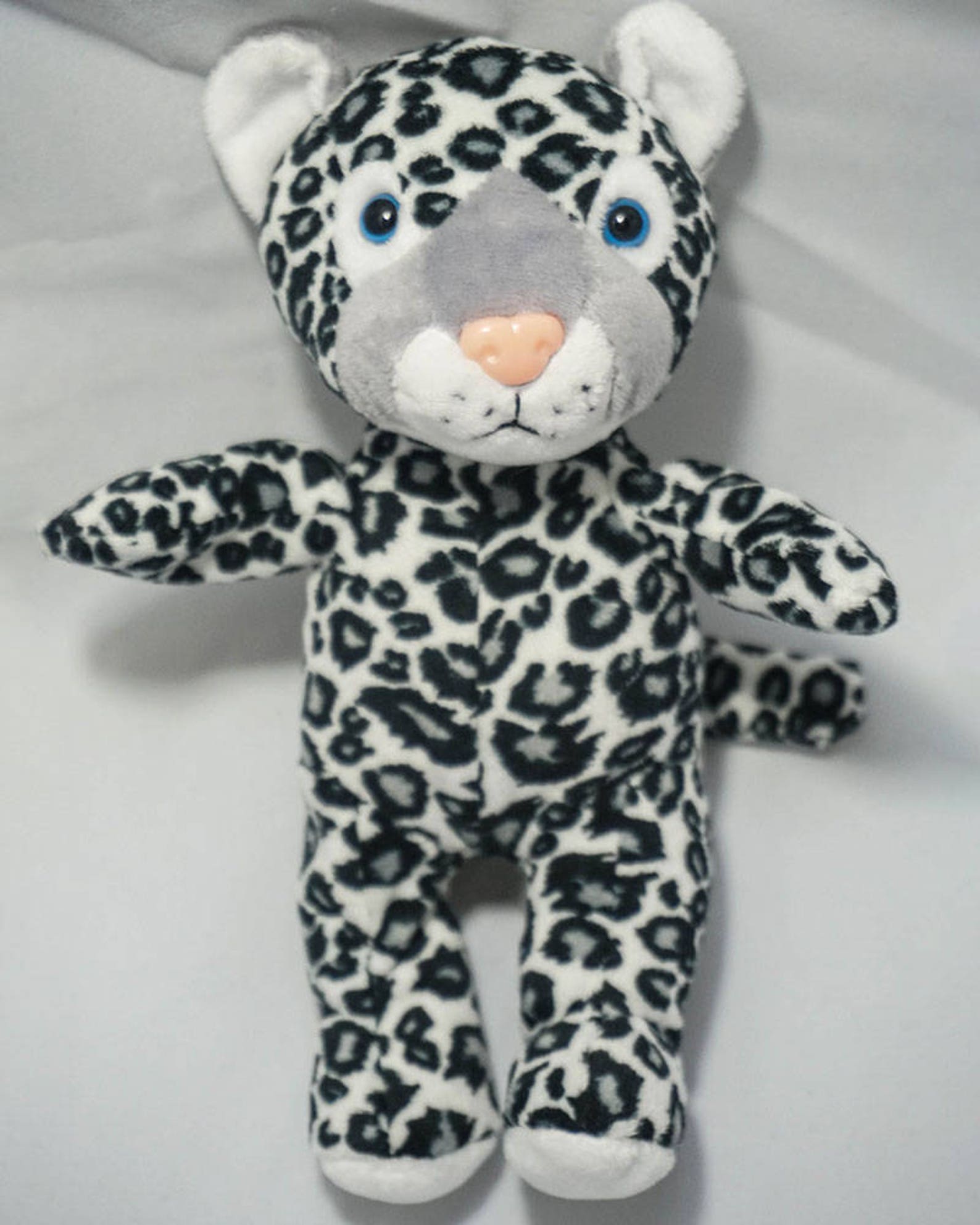Snow Leopard 10 Pack With T-shirt - Make You Own Plush Snow Leopards ...