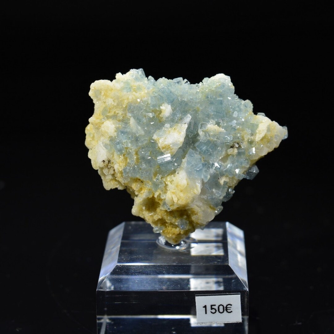 Blue Apatite and Clevelandite Golconda Mine, Minas Gerais, Brazil ...