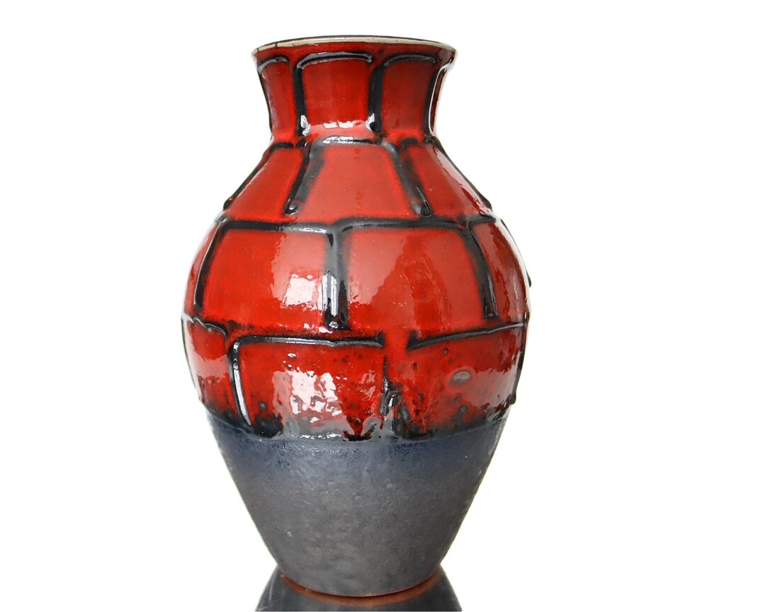 Ceramic Vase in Red & Black - CARSTENS - Etsy