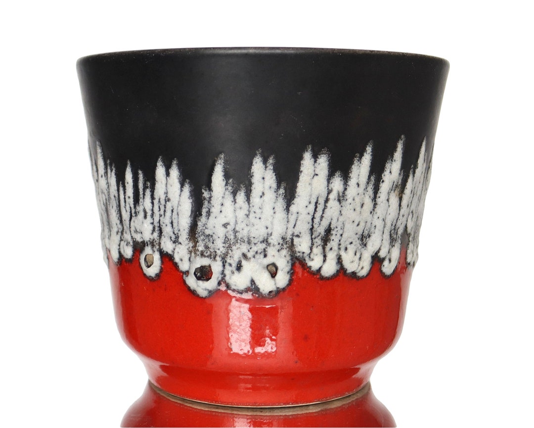 BAY Ceramic Planter - Cachepot - Flower Pot in Red & Black With White ...