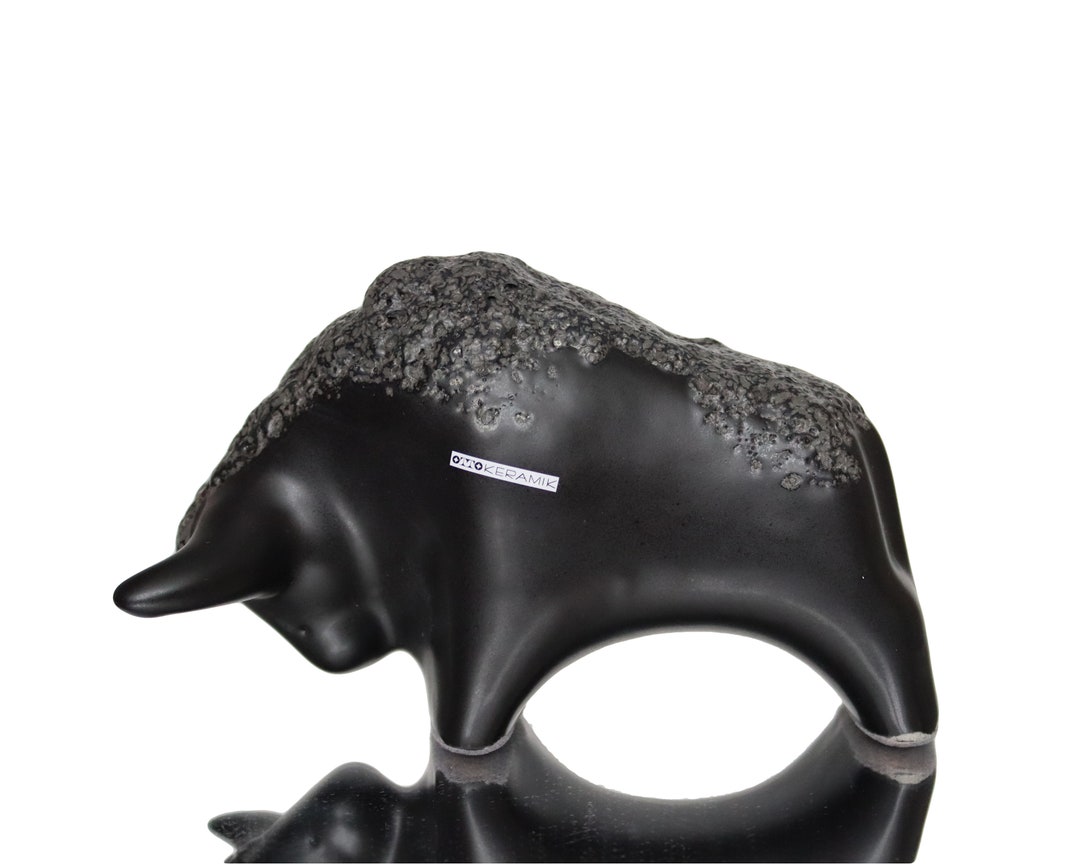 Ceramic Bull Figurine in Matte Black With Lava Glaze - OTTO KERAMIK - Etsy