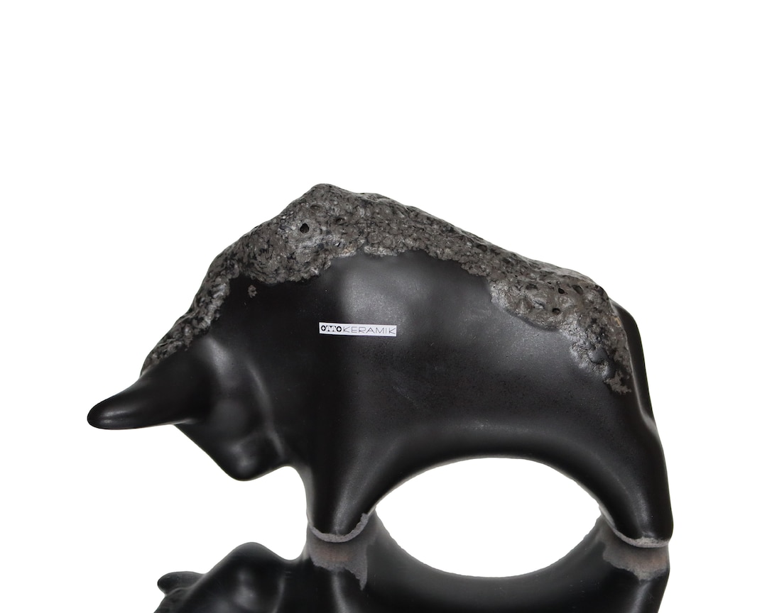 Ceramic Bull Figurine in Matte Black With Lava Glaze - OTTO KERAMIK - Etsy