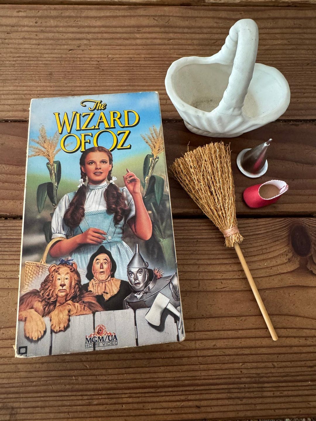 Vintage the Wizard of Oz VHS| MGM/UA Plus Trinkets - Etsy