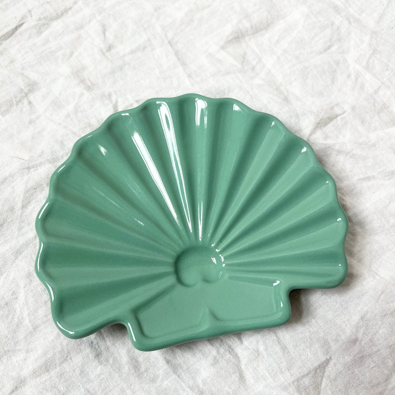 Clam Shell Dish - Etsy