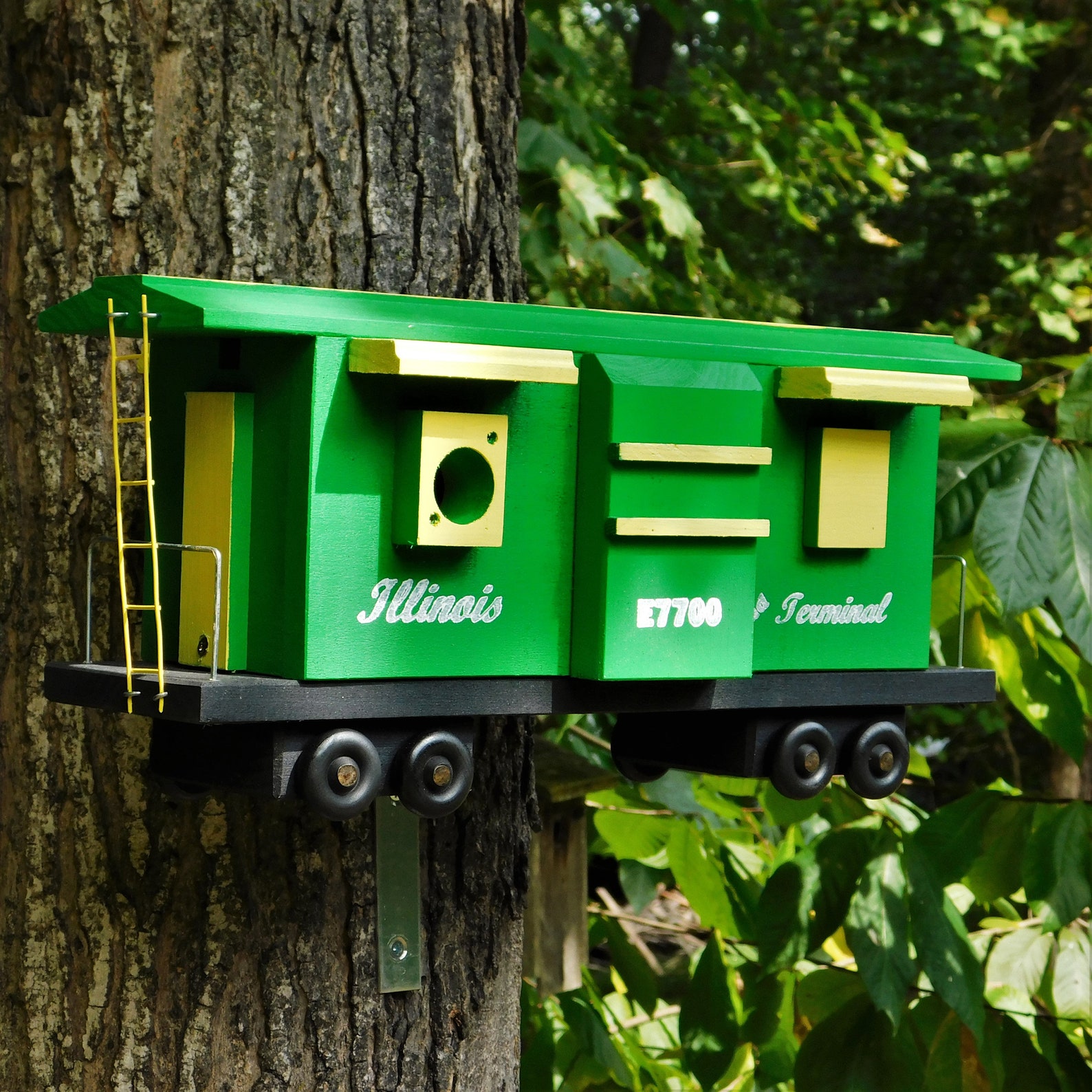 A Illinois and Terminal Caboose Bird House - Etsy