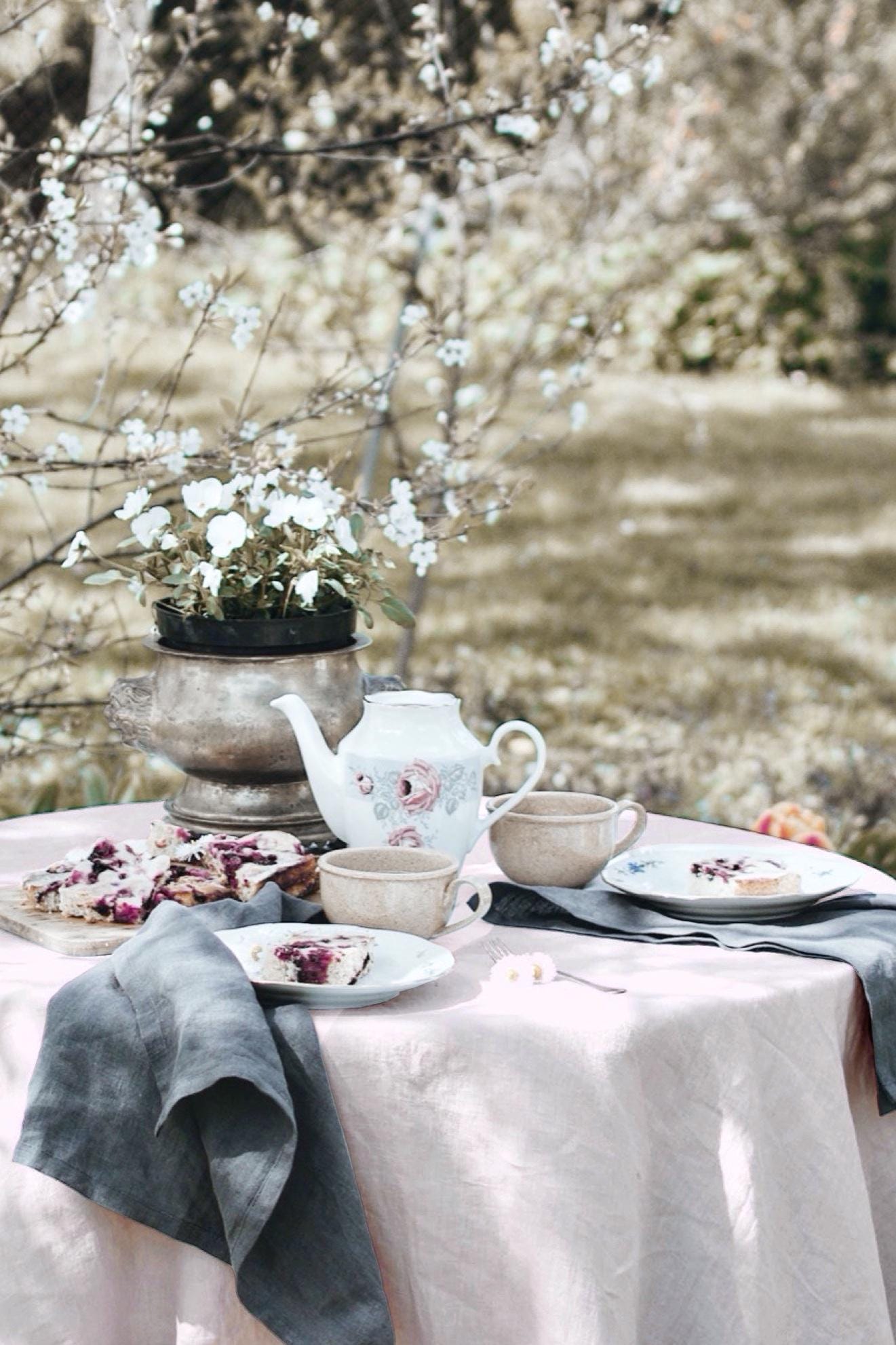 Round Linen Tablecloth, Extra Large Tablecloth, Circle Tablecloth, for ...