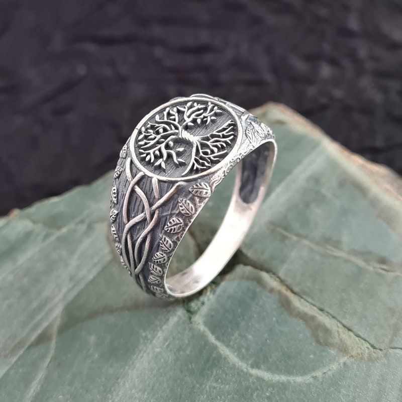 Tree Signet Ring - Etsy