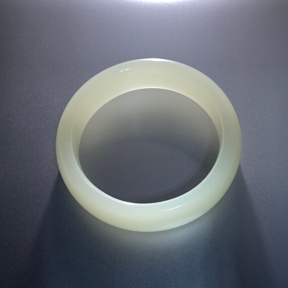white jade bangle - Gem