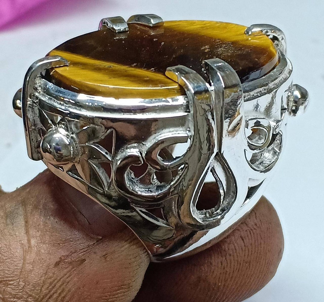 Nigel's Ring Design From the Movie Devil Wears Prada Big Tiger's Eye ...