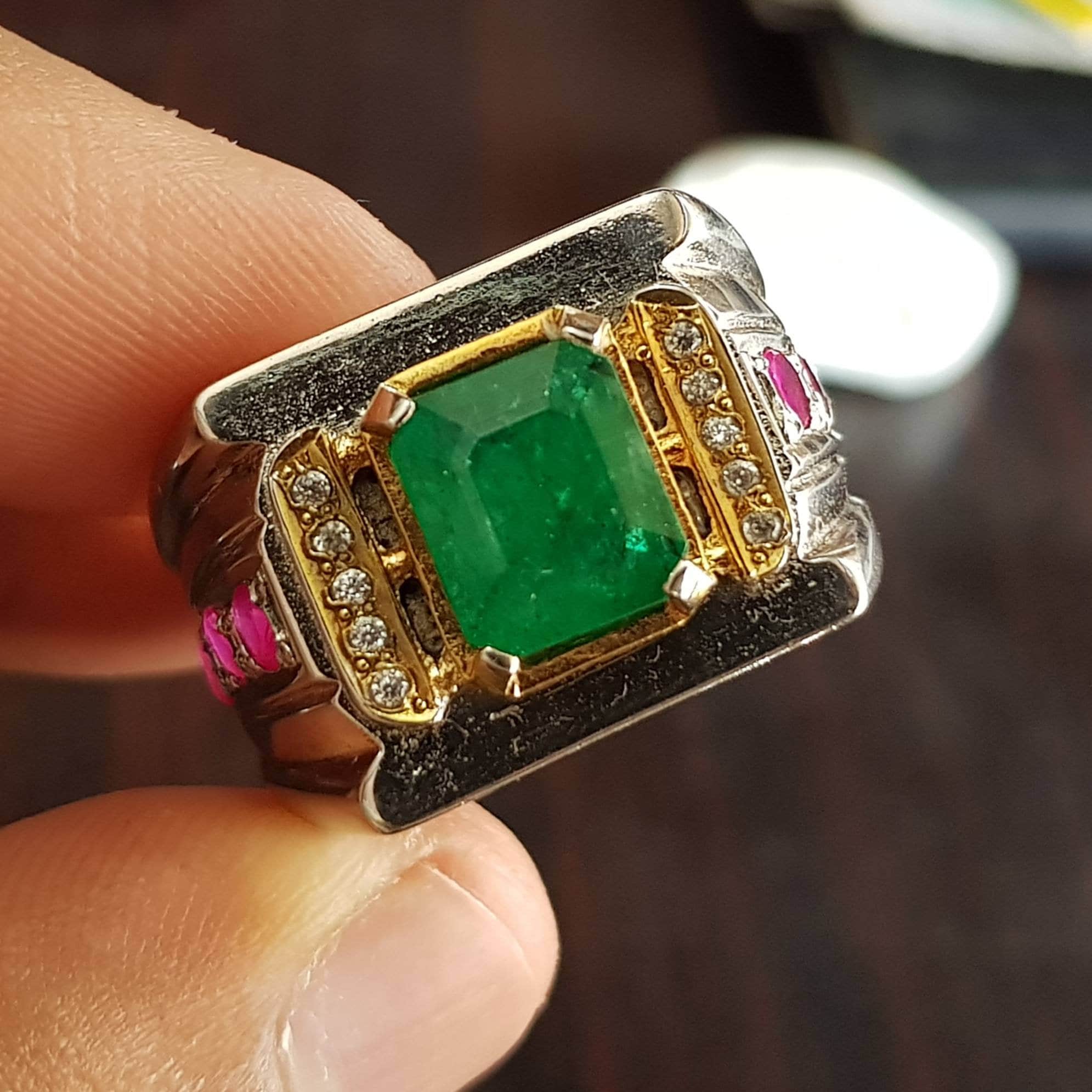 Natural Emerald Stone Rings