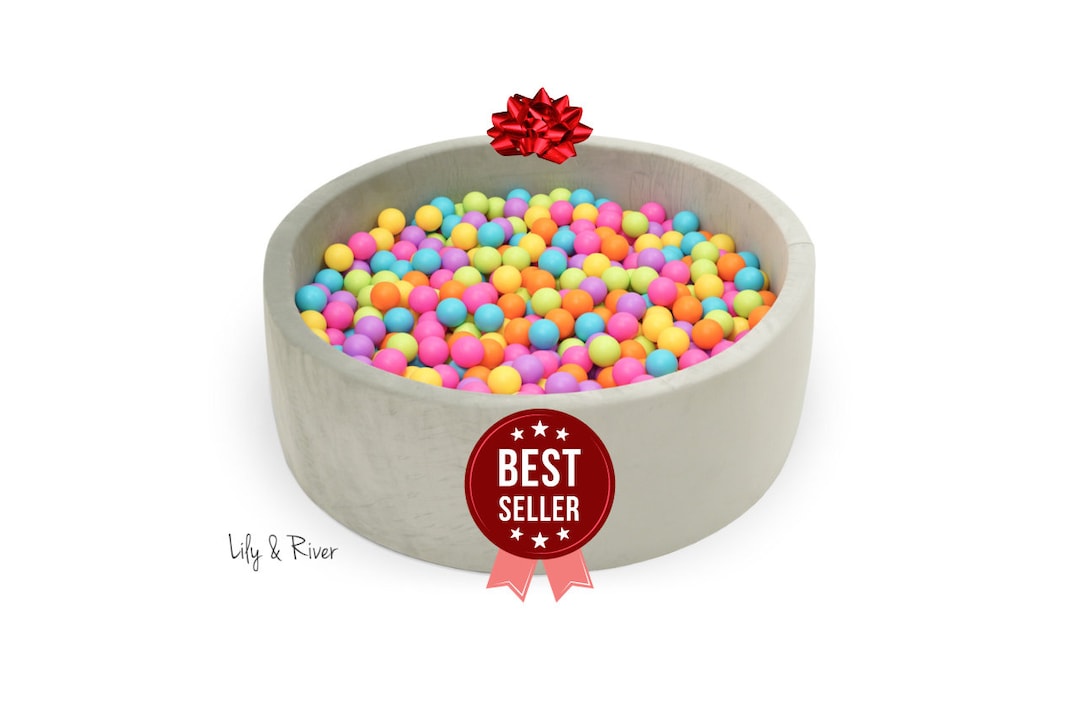 Deluxe Ball Pit by Lily & River Workshop 600 Biodegradable Balls ...