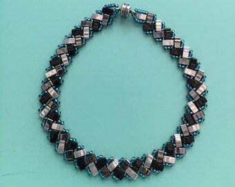 White Beige Tiny Seed Beads Infinity Stretch Crochet Bracelet | Etsy