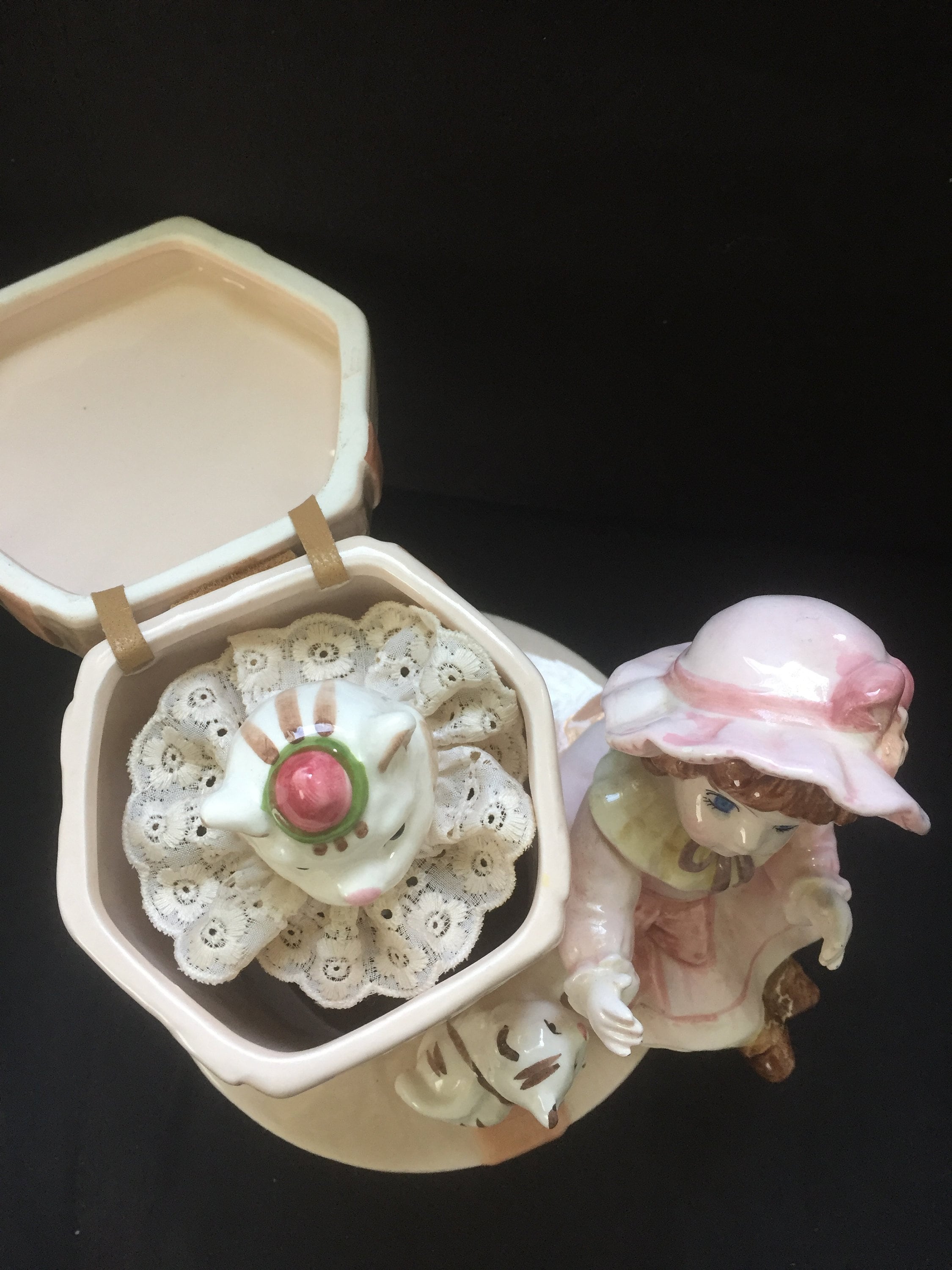 Vintage 1983 SCHMID Girl and Kitten Animated Music Box - Etsy