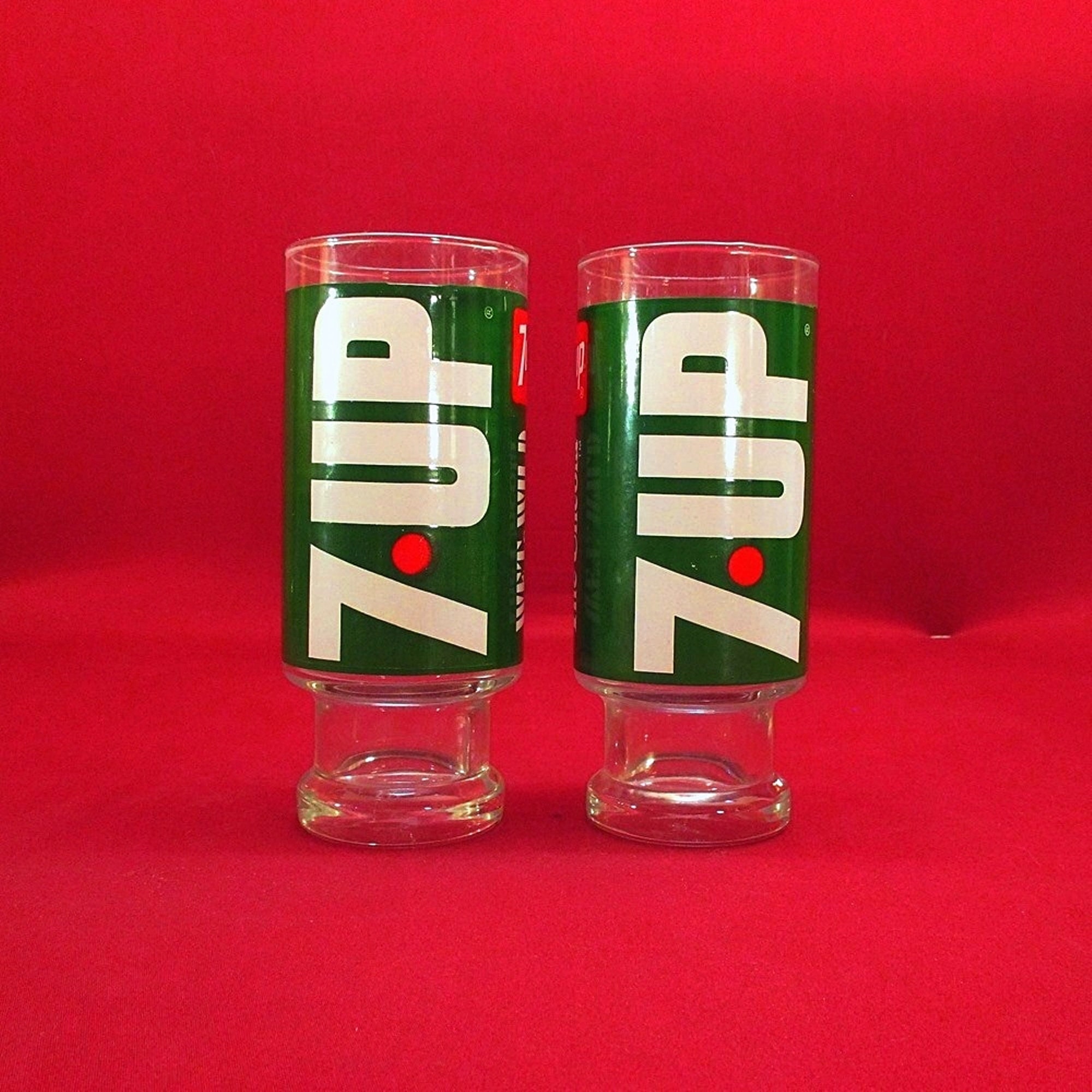 1970’s 7UP Pedestal Drinking Glasses - Etsy