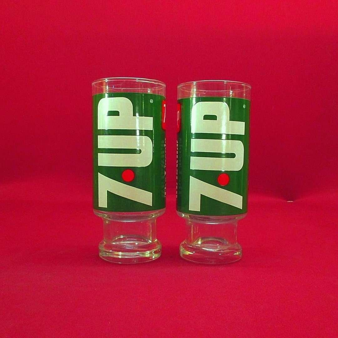 1970’s 7UP Pedestal Drinking Glasses - Etsy