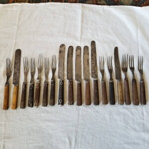 18 Primitive Civil War Era Wood and Bone Handle Table Knives Forks ...