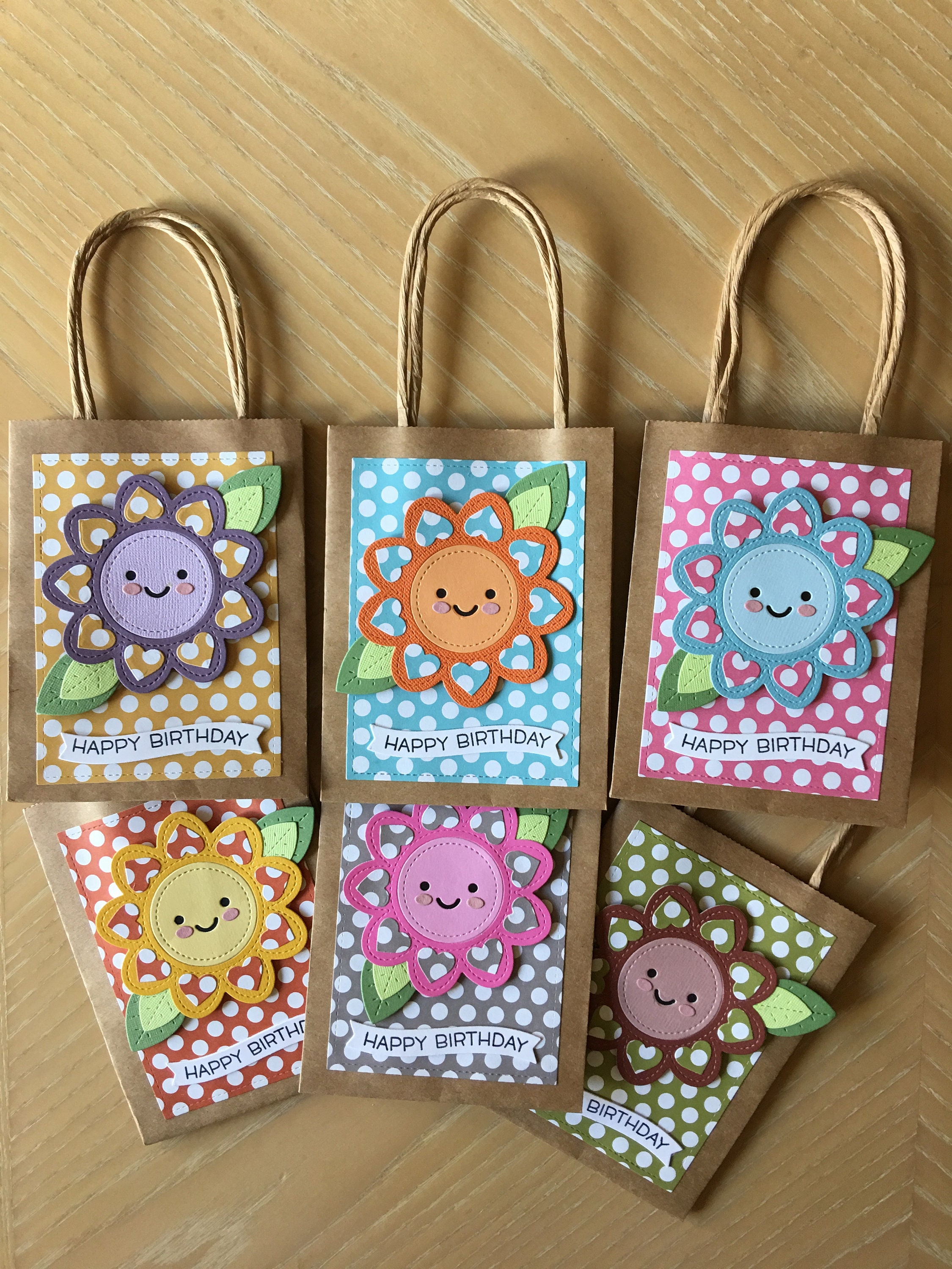 Handmade Daisy Paper Gift Bag: Birthday Party Favor - Etsy
