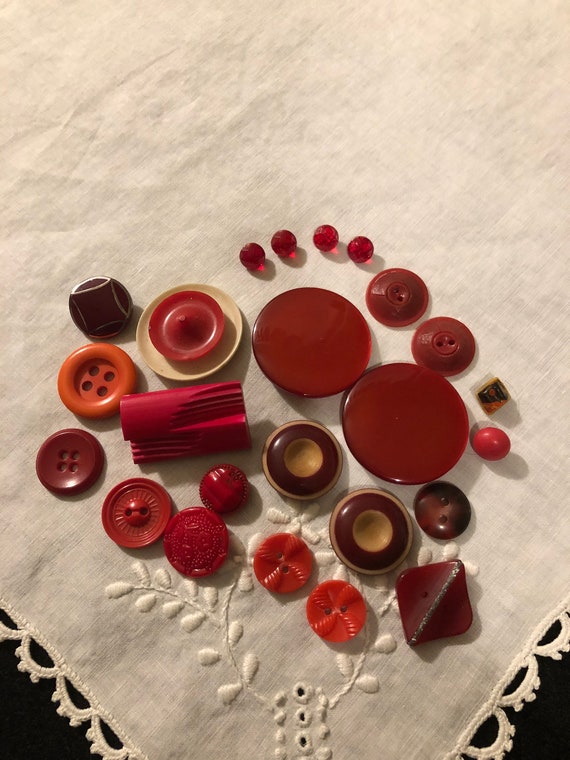 Vintage Buttons Assorted Red Buttons Set of 24 | Etsy