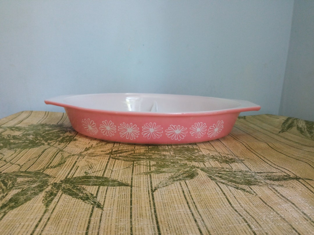 Vintage Pyrex Divider Dish, Pink Daisy Gaiety Design - Etsy