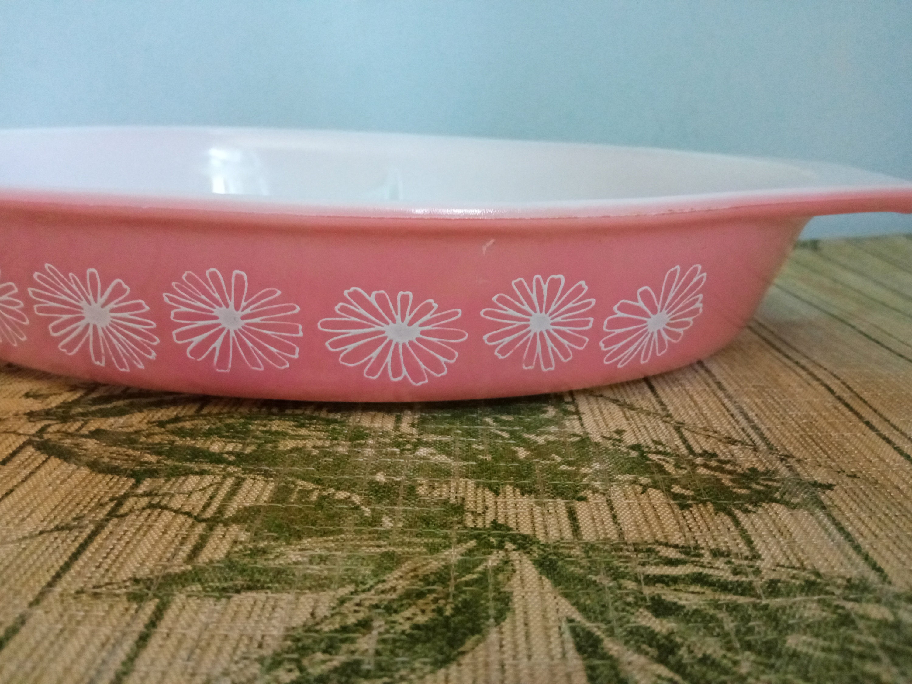 Vintage Pyrex Divider Dish Pink Daisy Gaiety Design - Etsy