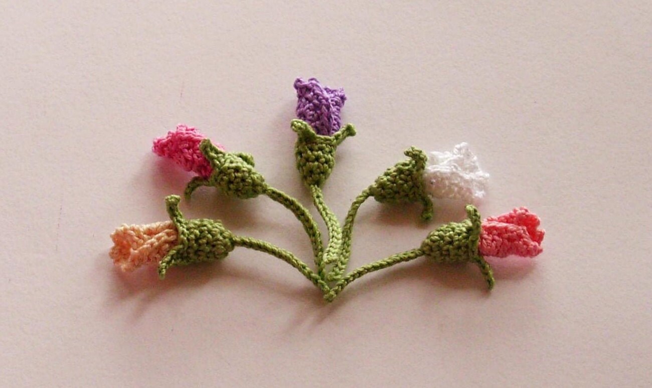 5 Crochet Mini Rose Buds Applique Small 3D Rose Bud With Stem - Etsy