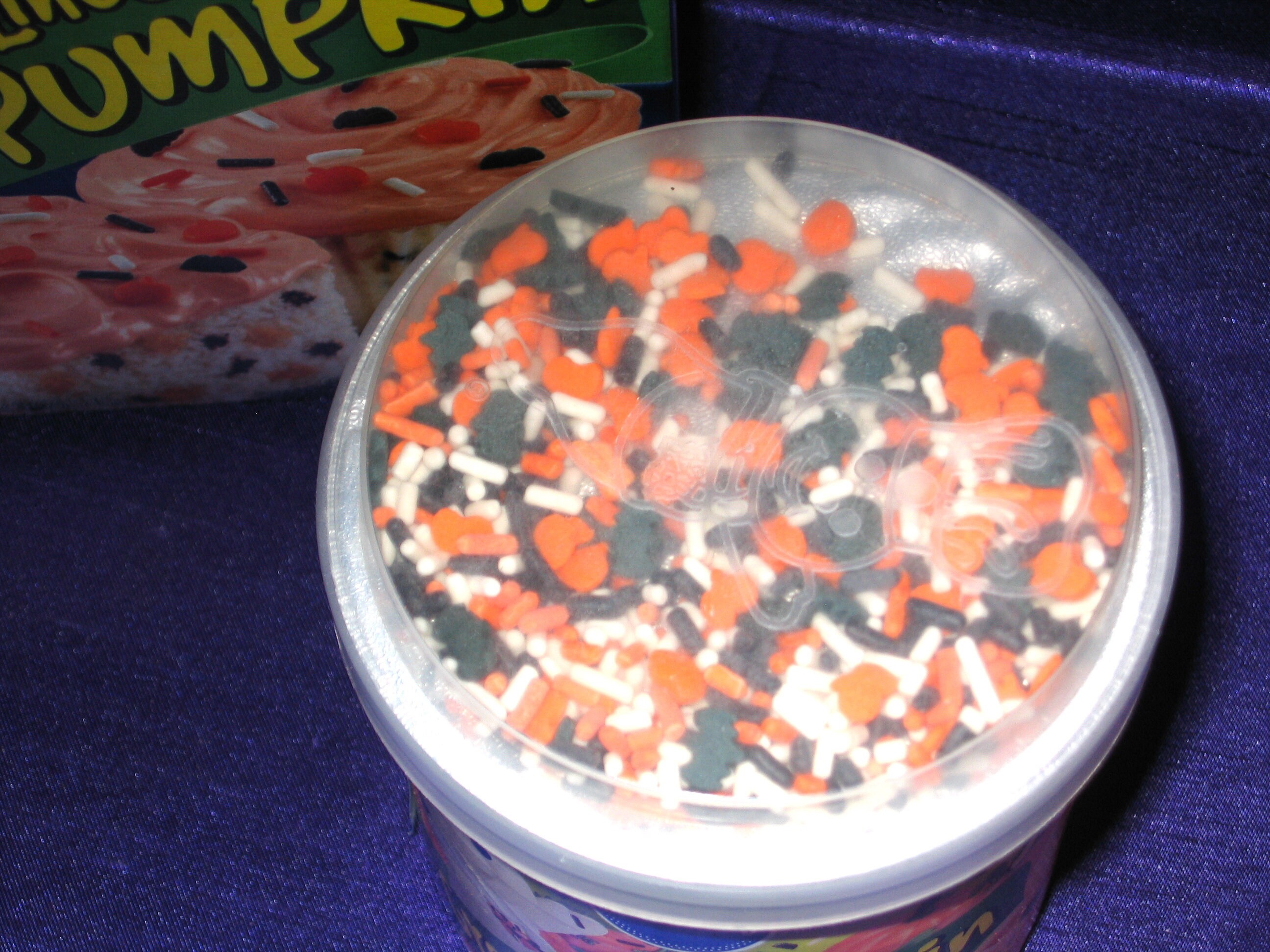 Peanuts Snoopy Vintage Peanuts Linus'great Pumpkin Pillsbury Funfetti ...