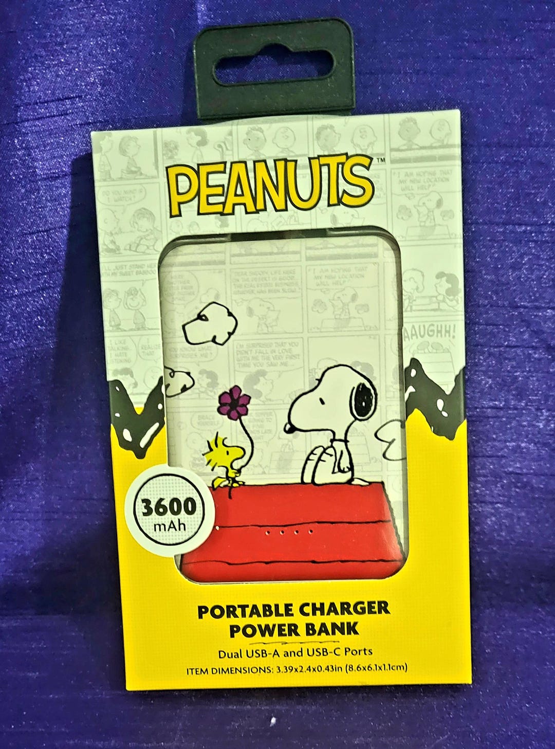 Peanuts Snoopy and Woodstock Holding a Flower-portable Charger Power ...