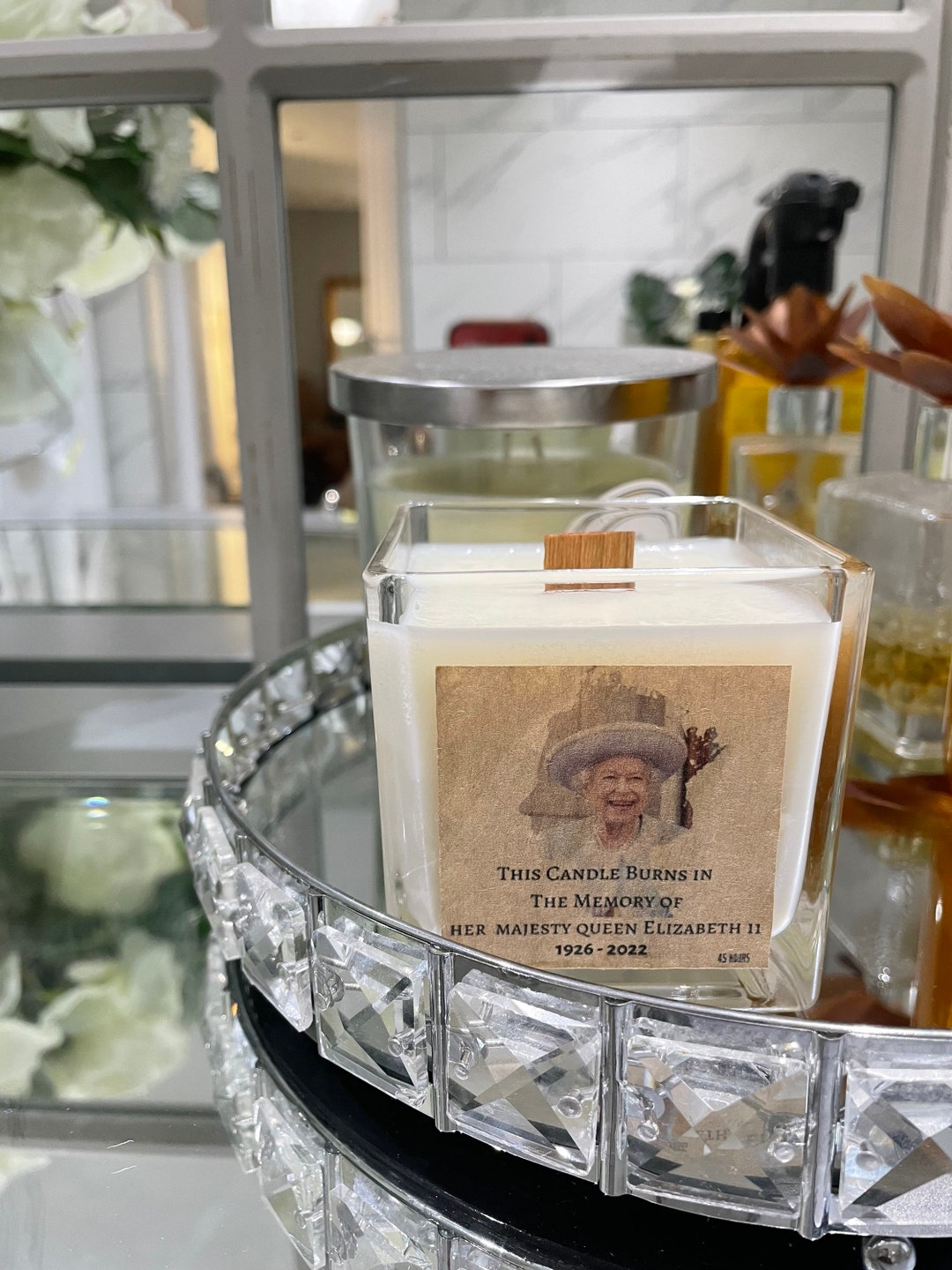 Queen Elizabeth II Memorial Wooden Wick Soy Wax Natural Candle / RIP ...