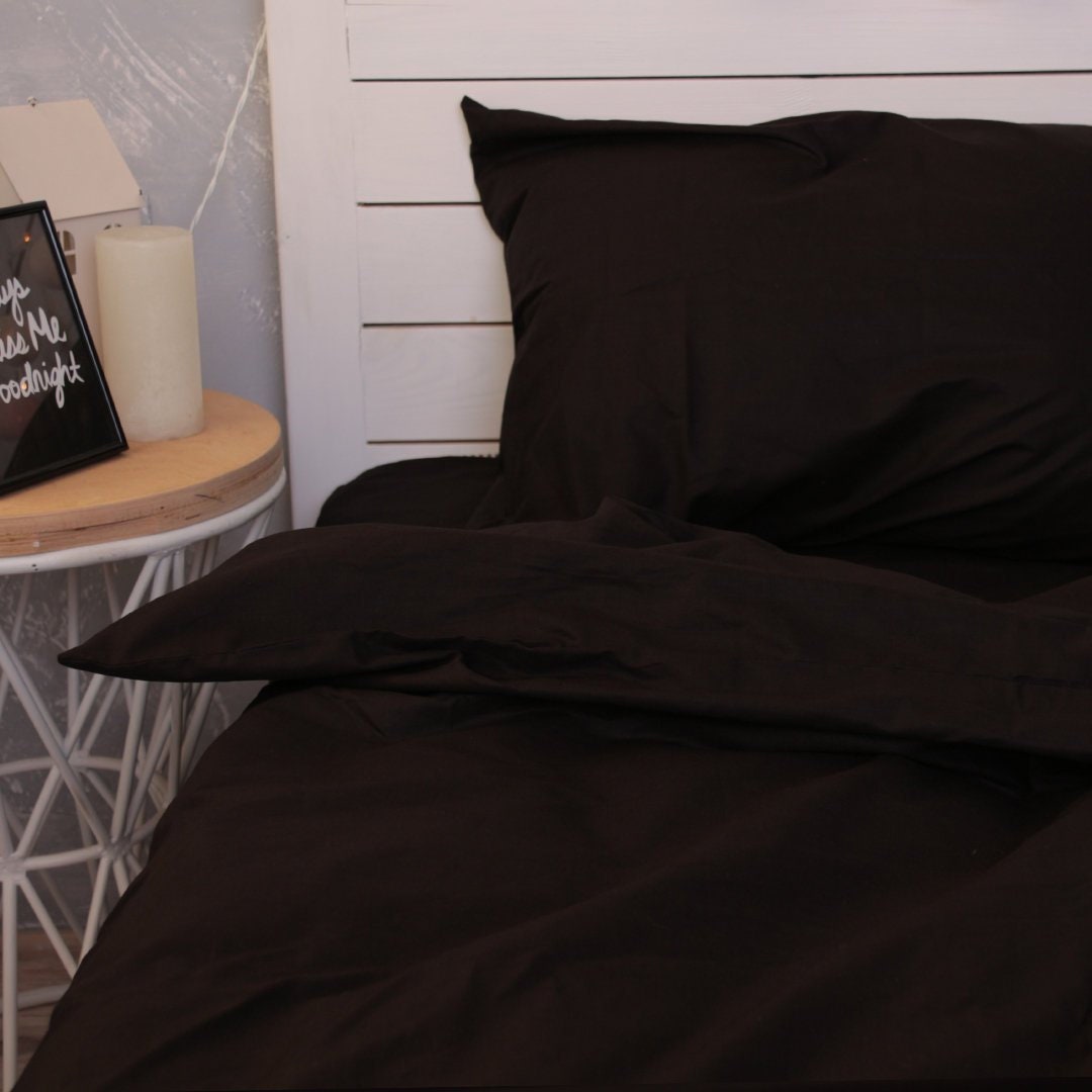 Cotton Bedding Set of 5 Pieces in Black. Flat Sheet, Fitted Sheet ...