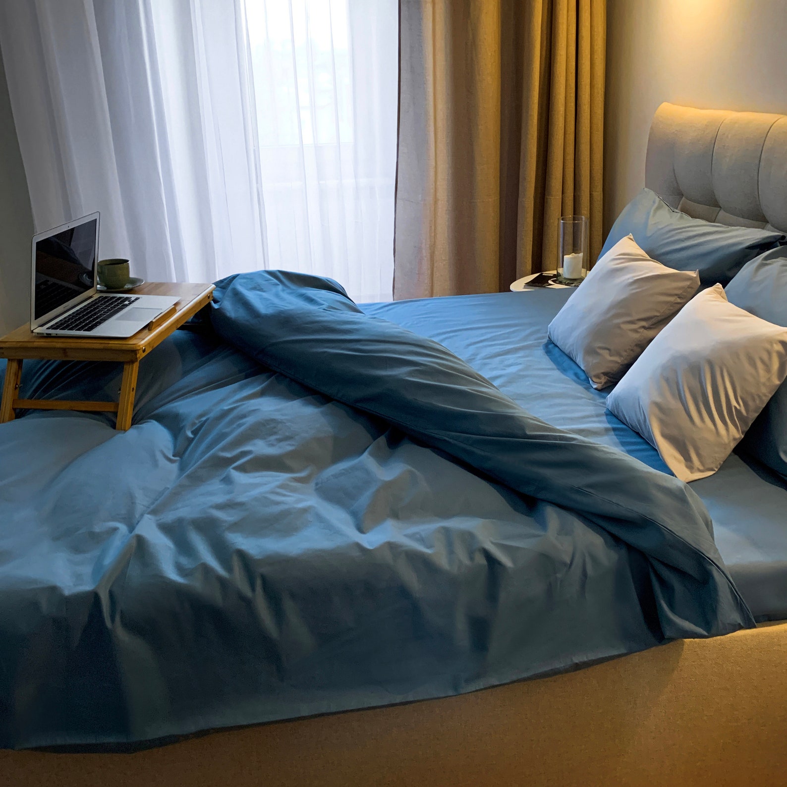 Cotton Sheets Set of 4 Pieces in Indigo. Top Sheet, Fitted Sheet, 2 ...