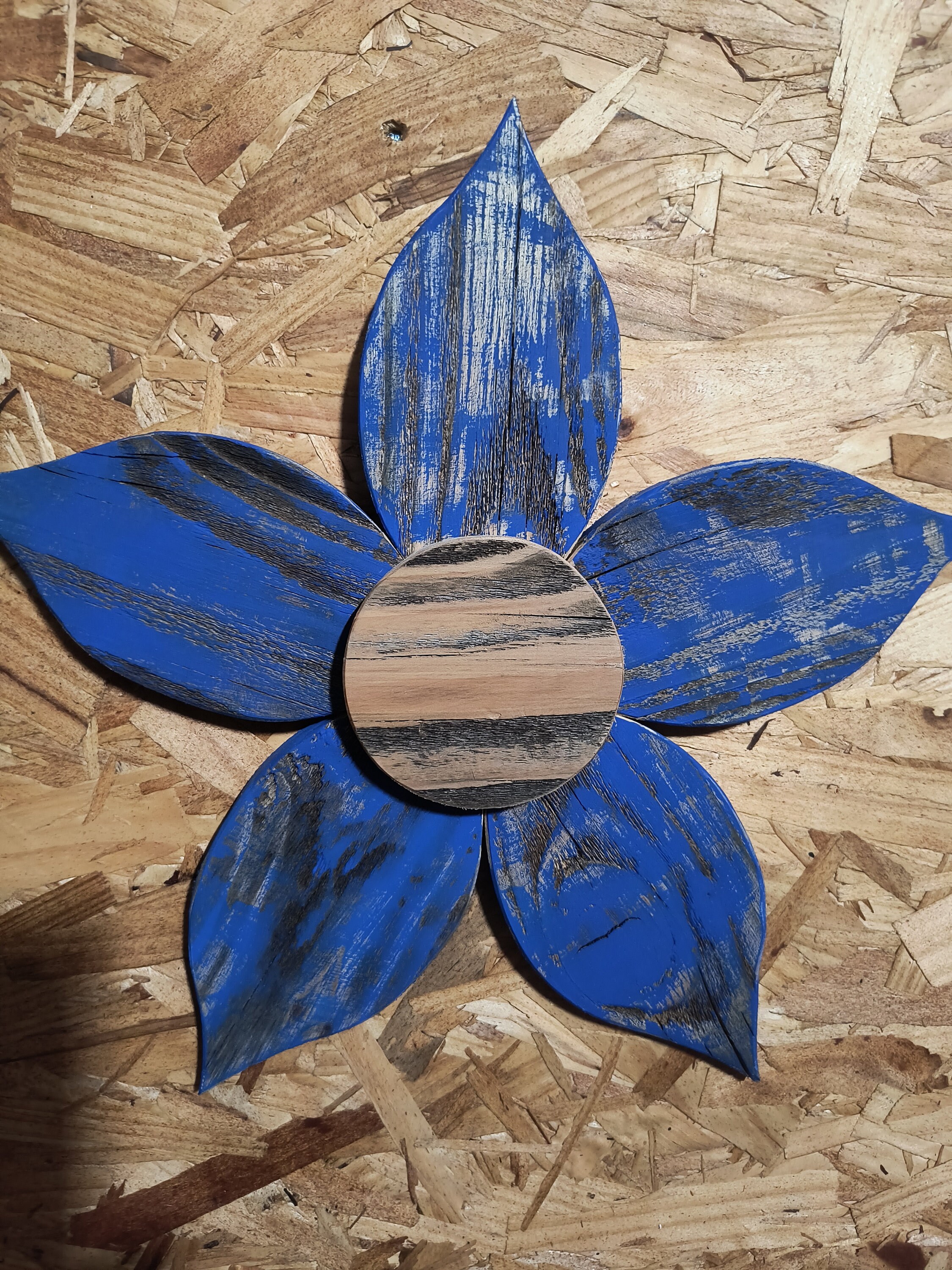 Wooden Flower / 12 Inch / Weathered Wood - Etsy