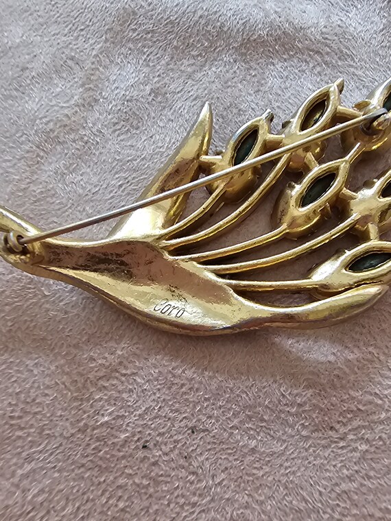 Rare Vintage CORO signed emerald flower brooch - Gem