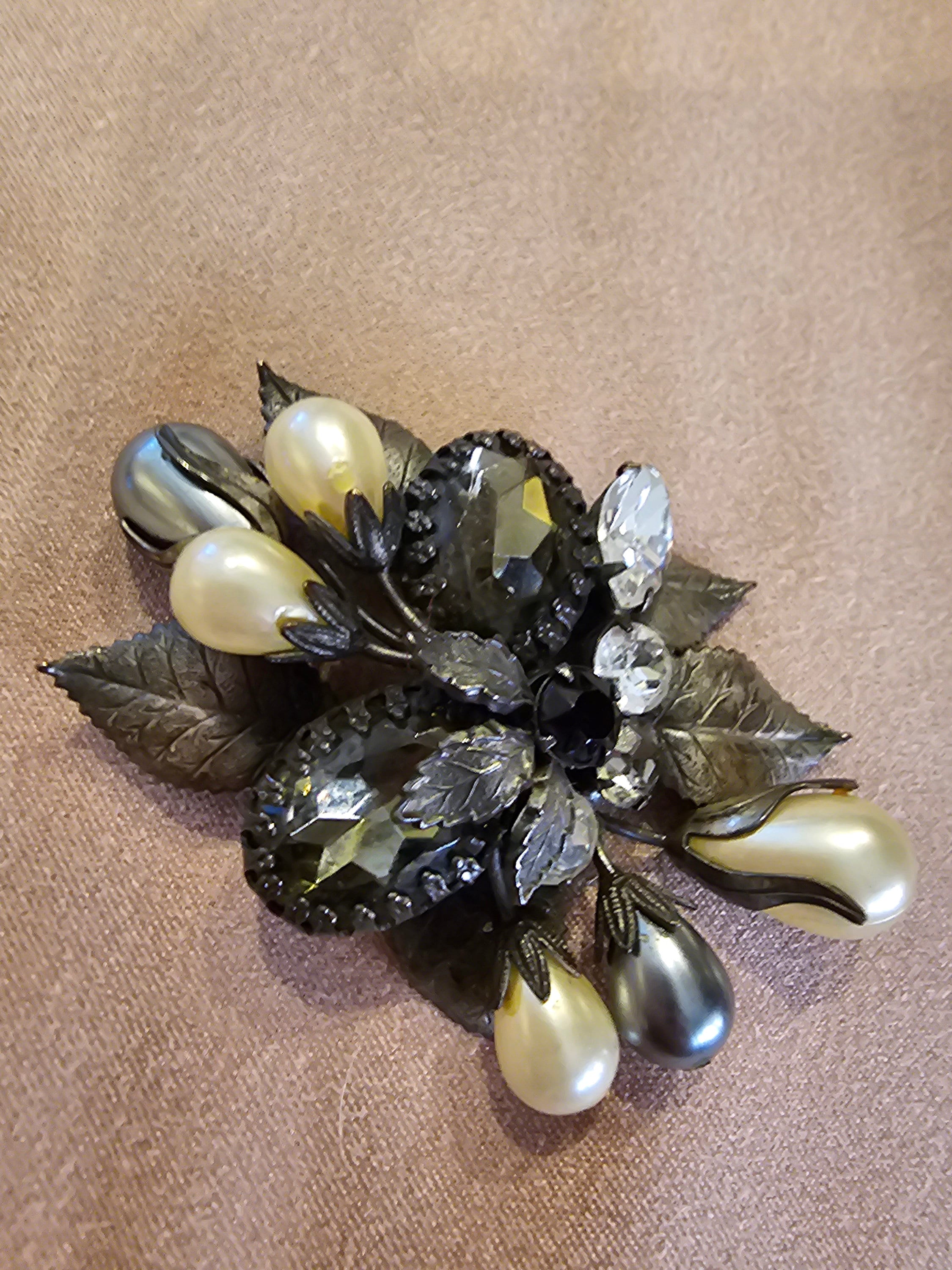 Rare Vintage Regency Brooch - Etsy