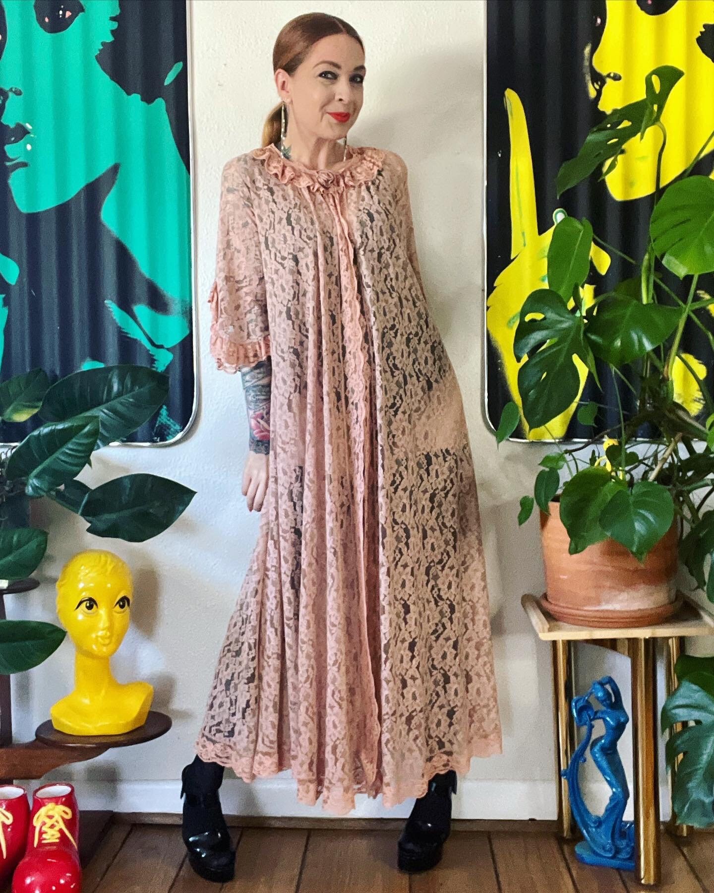 Vintage 1960s Dusty Pale Pink Floral Fishnet Lace Maxi Robe - Etsy