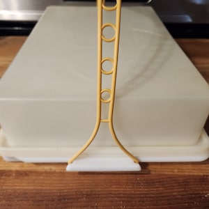 Vintage Tupperware Rectangular Cake Taker With Gold Strap Handle ...